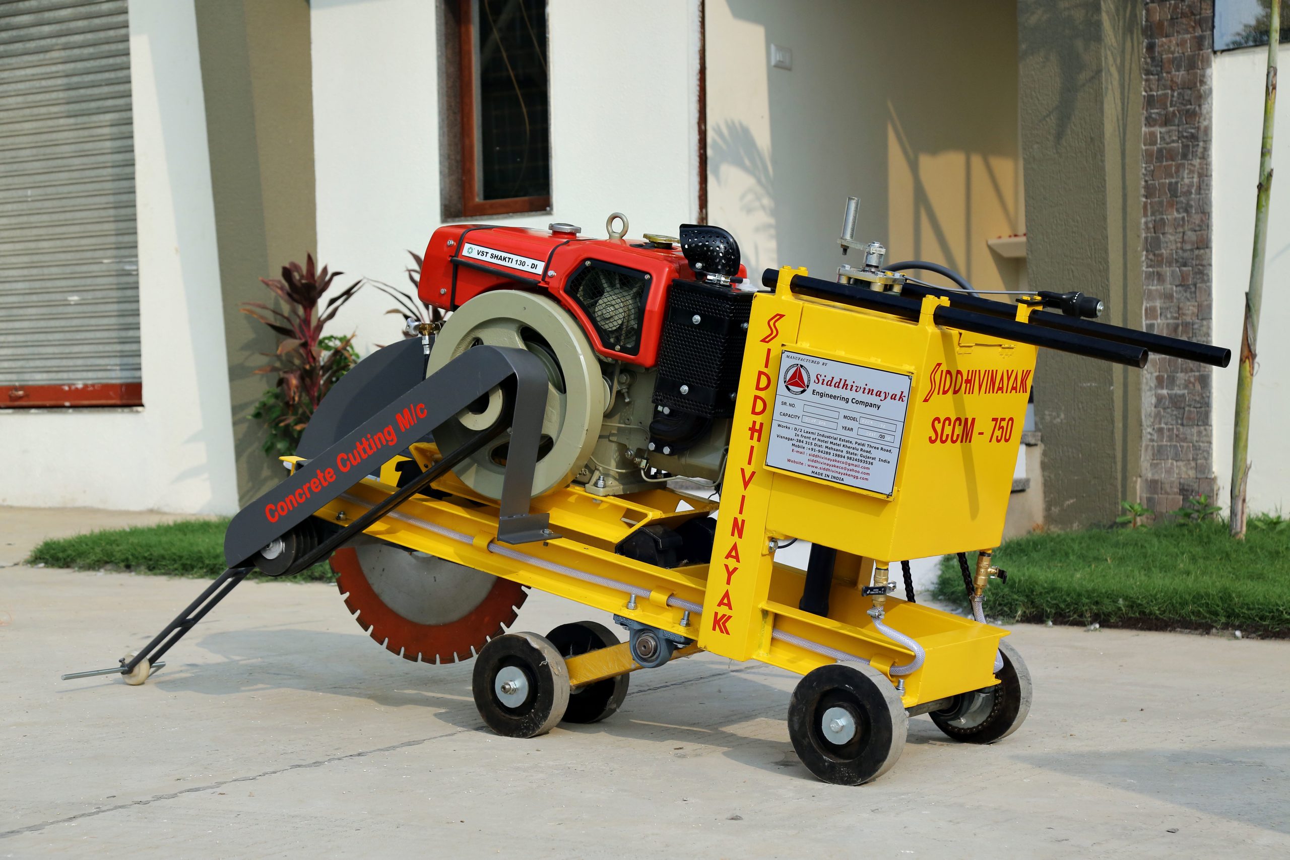 Mesin Pemotong Beton (Concrete Cutter) - Bajamandiri